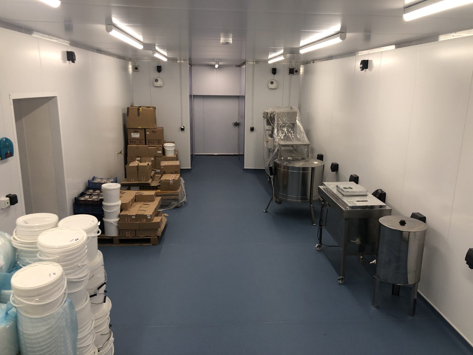 Bulk and own label honey → Holt Hall Apiary